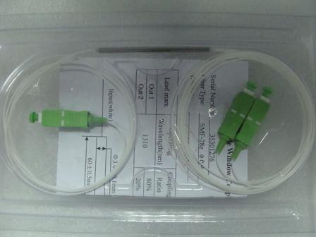 Return Loss> 45dB 1310 / 1550nm 1 × 2 Berbagai rasio pemisahan Fiber ...